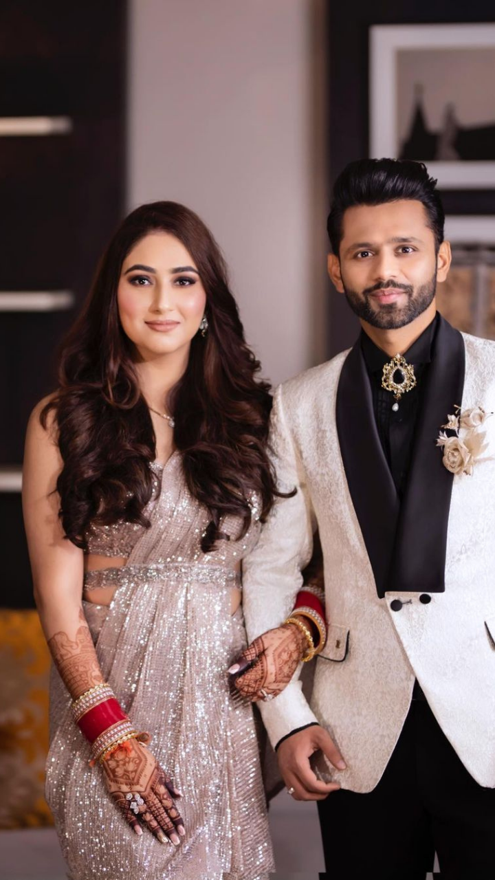 Disha Parmar In Saree