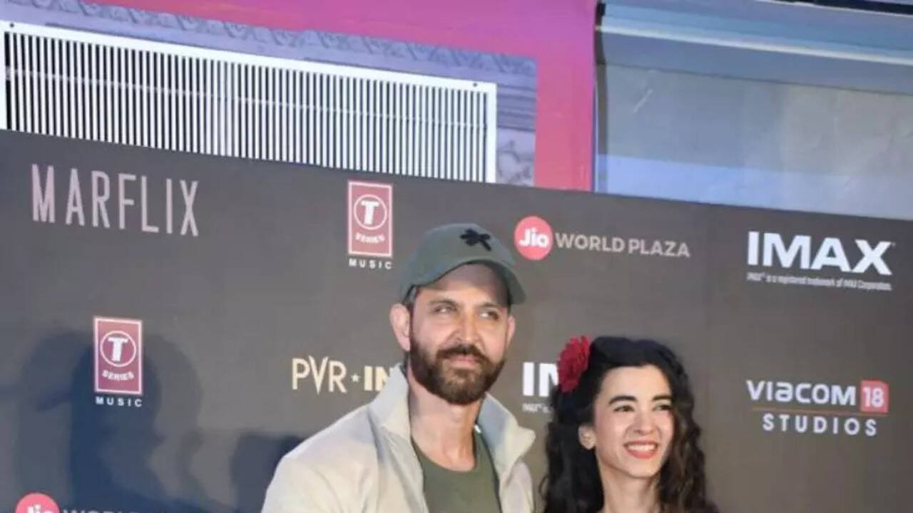 Arjun Kapoor To Saba Azad:Celebs At Fighter Special Screening