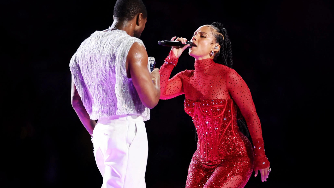 Taylor Swift Celebrates Kansas City Chiefs' Victory at Super Bowl 2024 ...