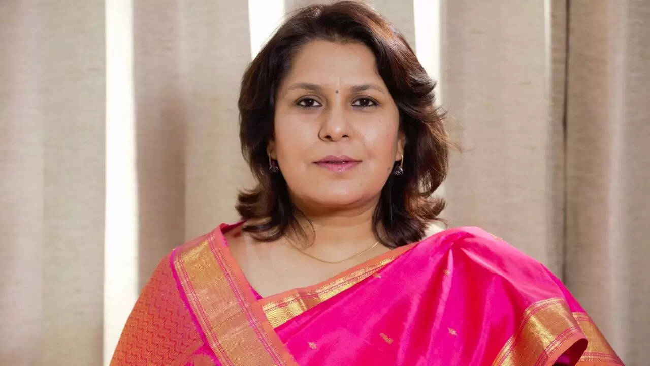 Celebs Who Defended Deepika Padukone, Ranveer Singh's Open Relationship ...