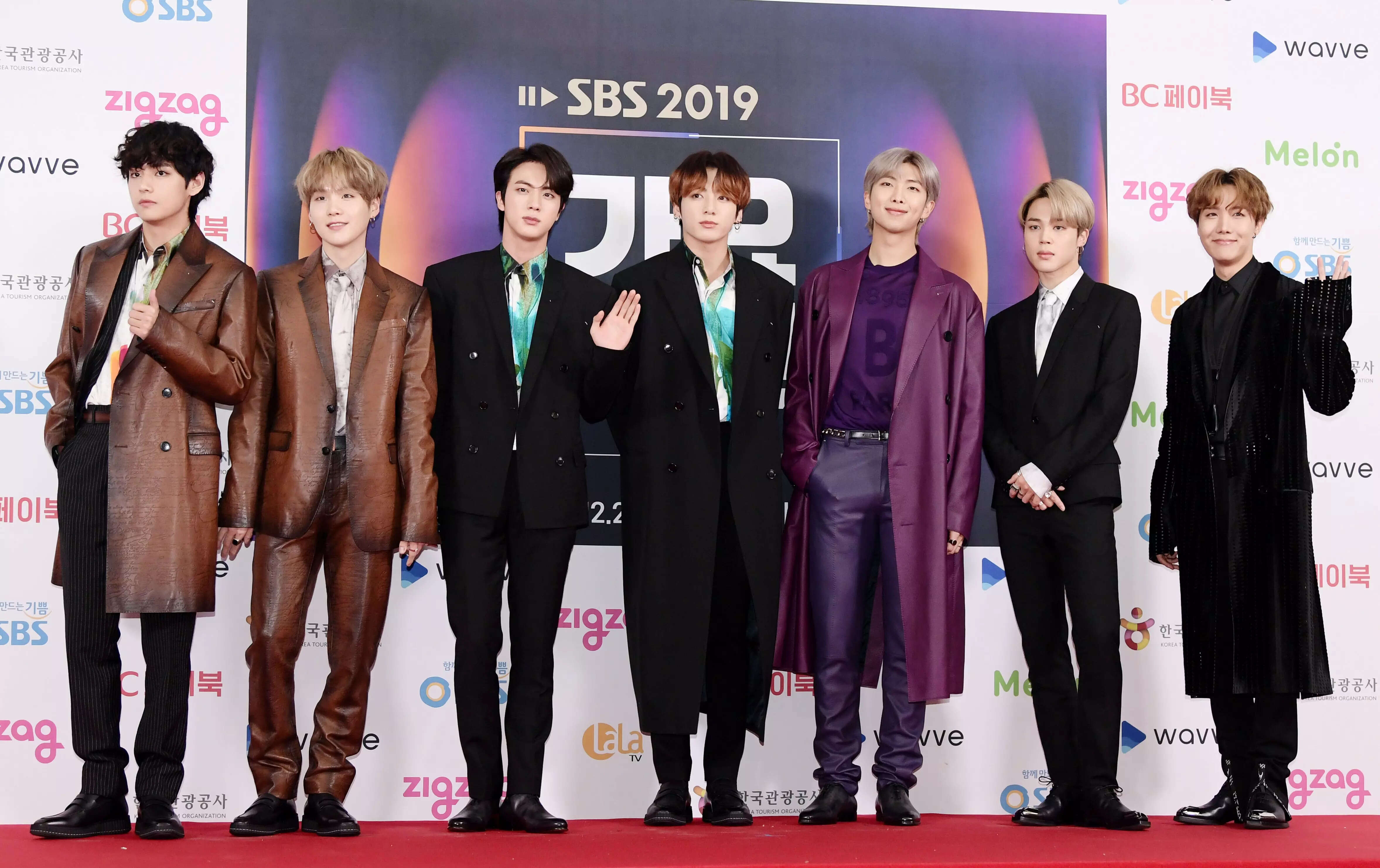 All the times BTS completely slayed the red carpet with their gorgeous ...