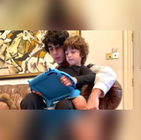 Star kids Sunday: Adorable photos of Aryan Khan with his younger ...