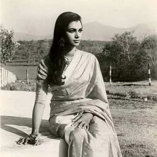 Simi Garewal Hot 7448