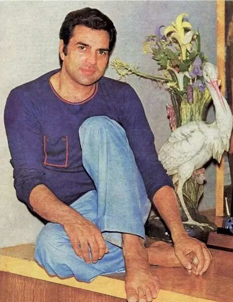 Dharmendra: Happy Birthday Dharmendra: 10 rare photos of Bollywood's ...