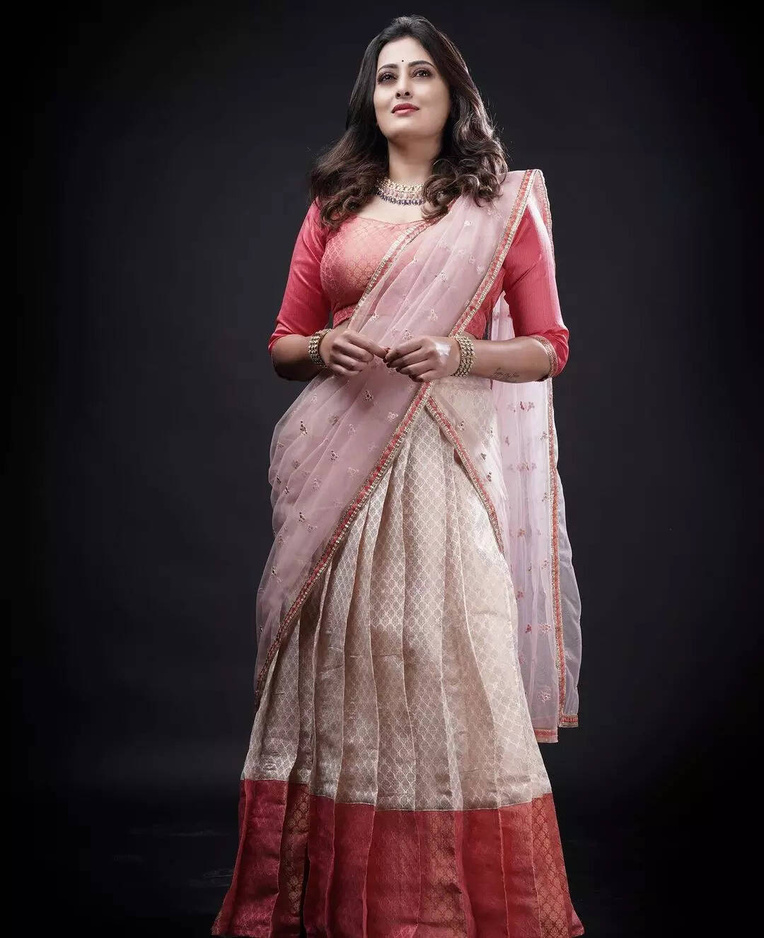 Nidhi: Nidhi Subbaiah birthday: 10 looks of the Kannada actress that ...