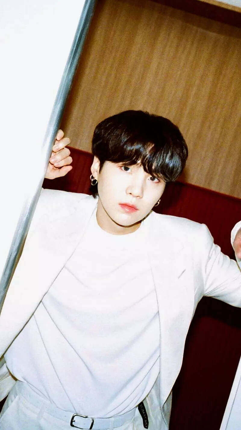 Watch BTS' ace rapper Suga grow up in photos from 2013 till now