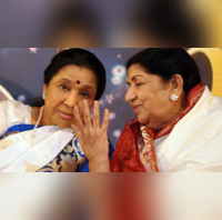 Asha Bhosle breaks down as she remembers sister Lata Mangeshkar; says ...