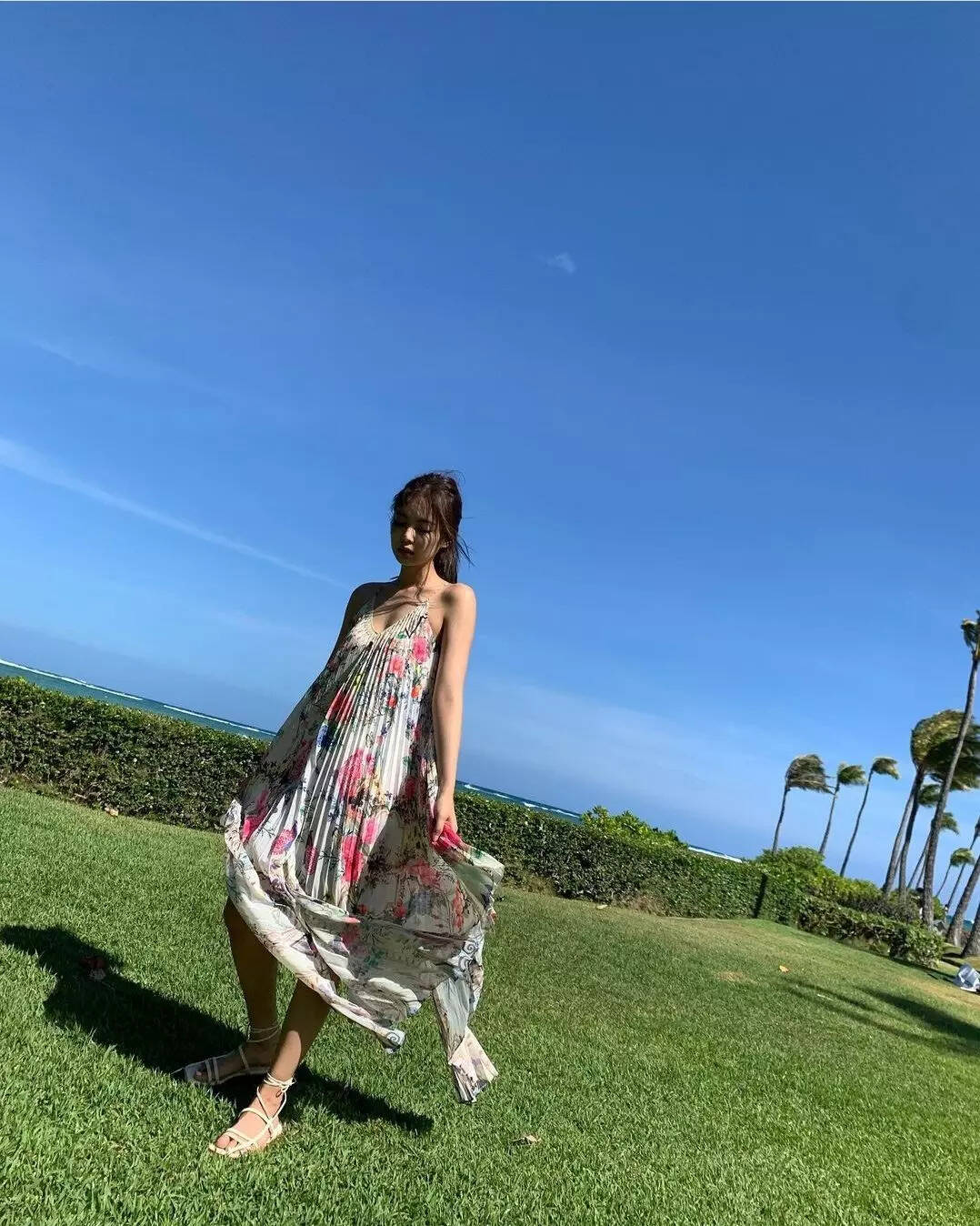 Blackpink's Jennie looks splendid in her off-duty casual wear; here's ...