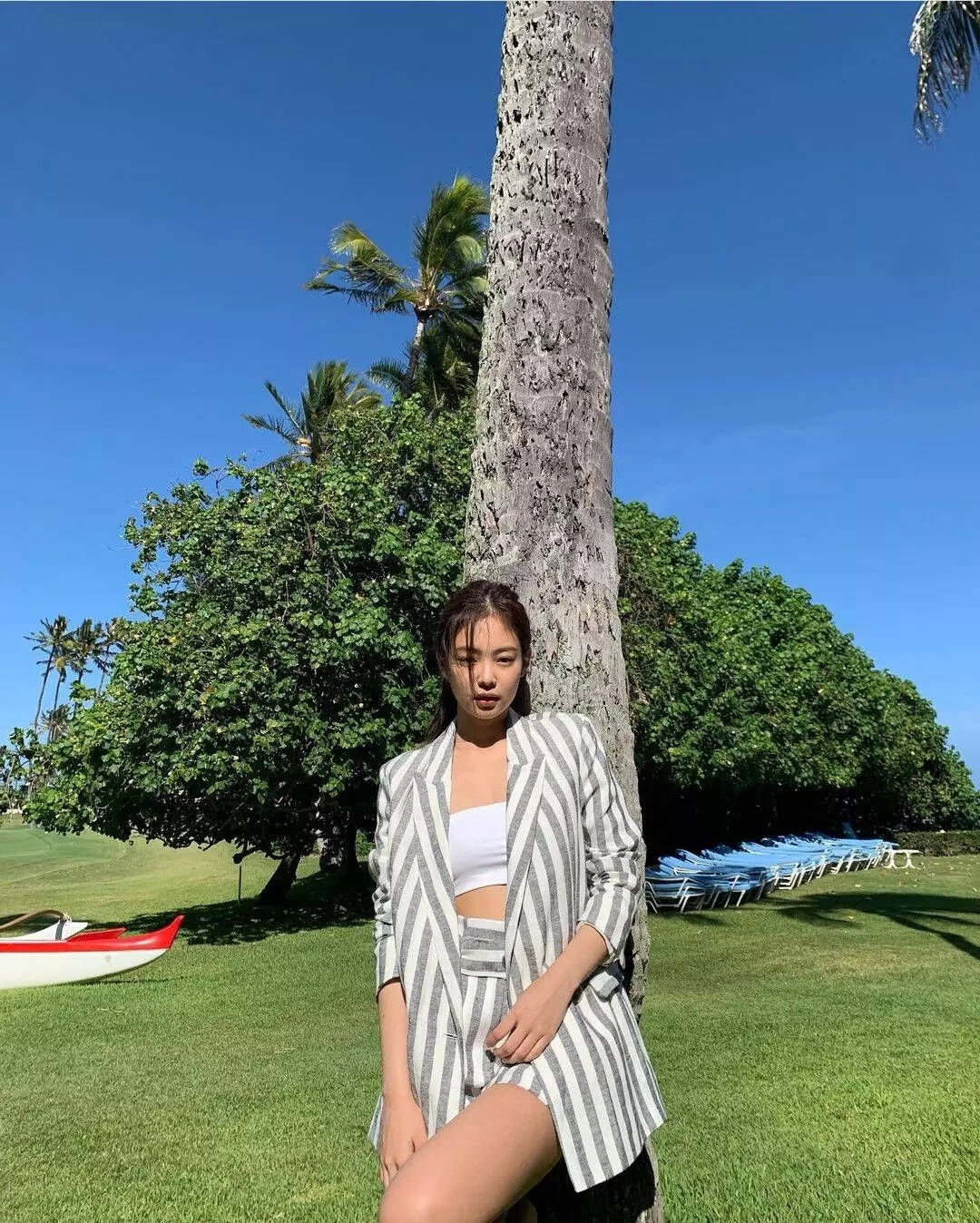 Blackpink's Jennie looks splendid in her off-duty casual wear; here's ...