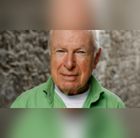 Theatre genius Peter Brook dies at 97, Celebrity News | Zoom TV