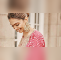 Deepika Padukone is a happy soul as she flaunts her comfy kurta and ...