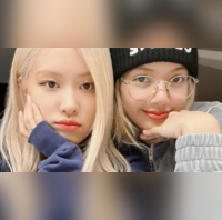 Rosé is the bestie we all need as she cooks for Lisa in recent LIVE ...