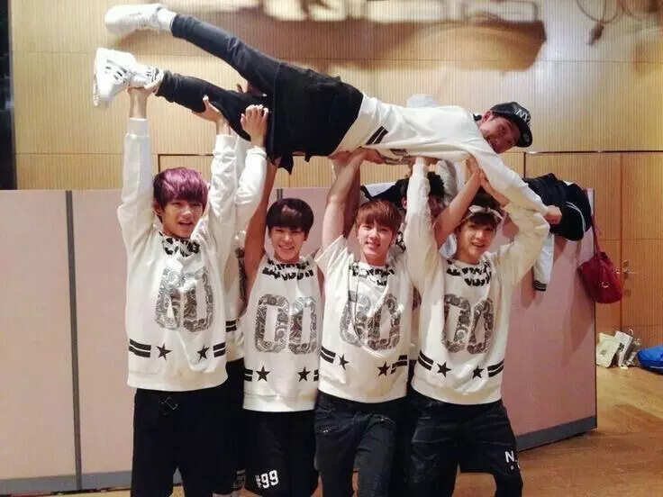 10 Unseen Photos of Rookie BTS that every ARMY absolutely needs to see
