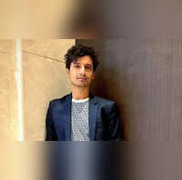 Extraction actor Priyanshu Painyuli celebrates his birthday on the sets ...