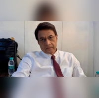 34 years after Ramayan ended, woman drops down to pay obeisance to ...