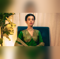 Hrithik Roshan’s rumoured GF Saba Azad hits back at troll who made fun ...