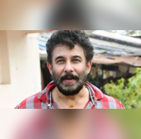 Actor Deepak Tijori accuses producer Mohan Gopal Nadar of cheating him ...