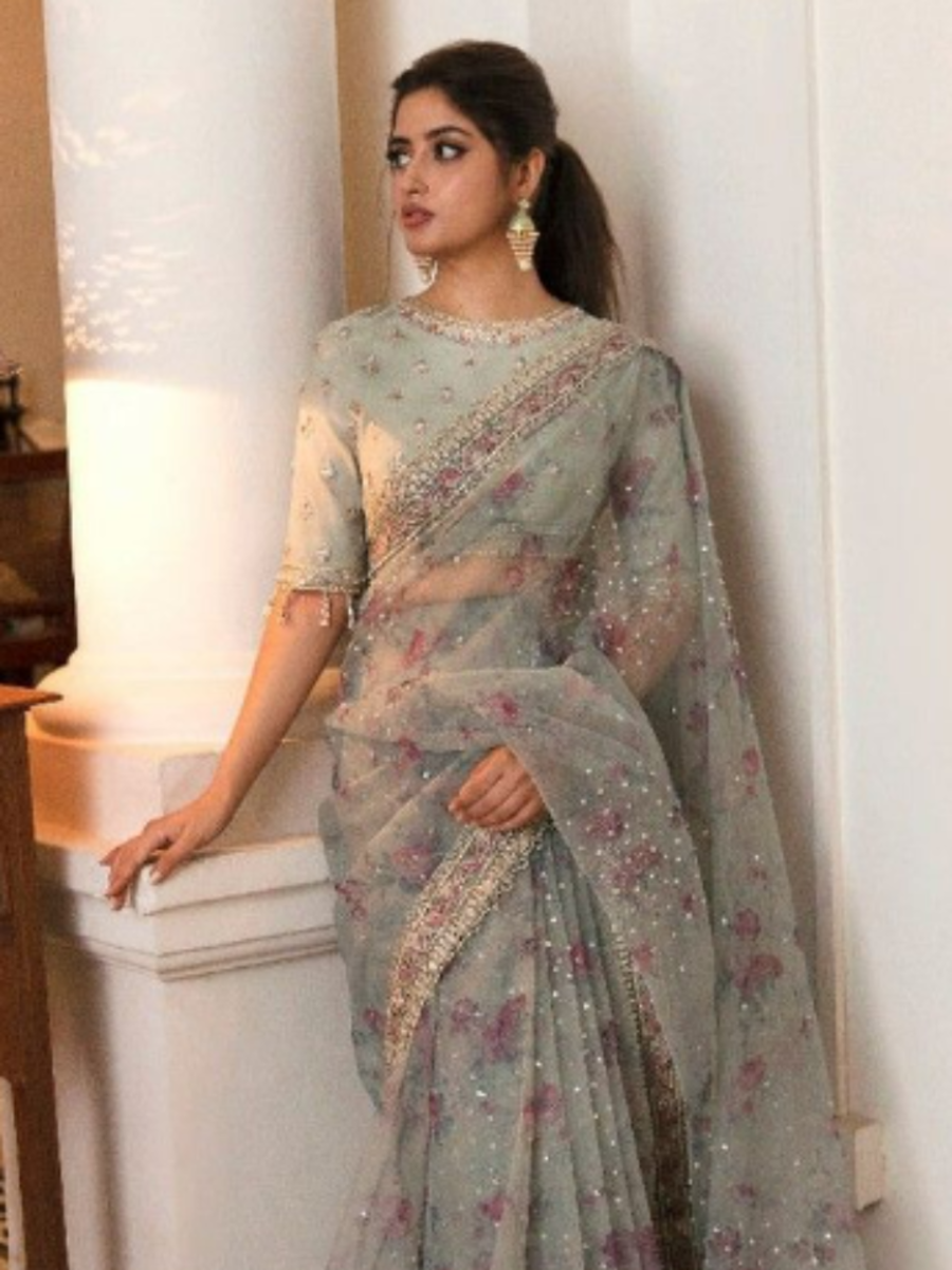 9 Sarees To Wear At Wedding Parties