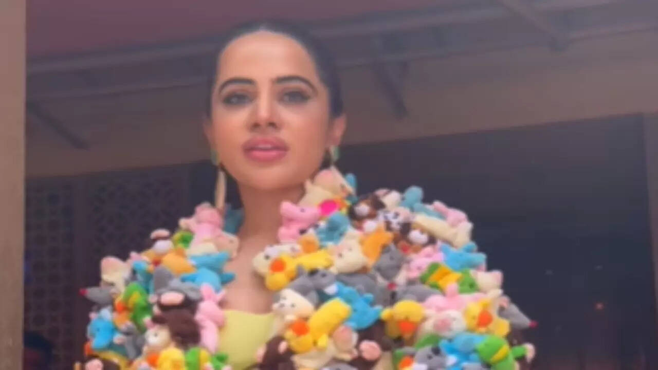 Urfi Javed Dons Cute Fit Made Up Of Squishy Toys. Mom Of 2, Neha Dhupia ... Urfi Javed Dons Cute Fit Made Up Of Squishy Toys. Mom Of 2, Neha Dhupia ...