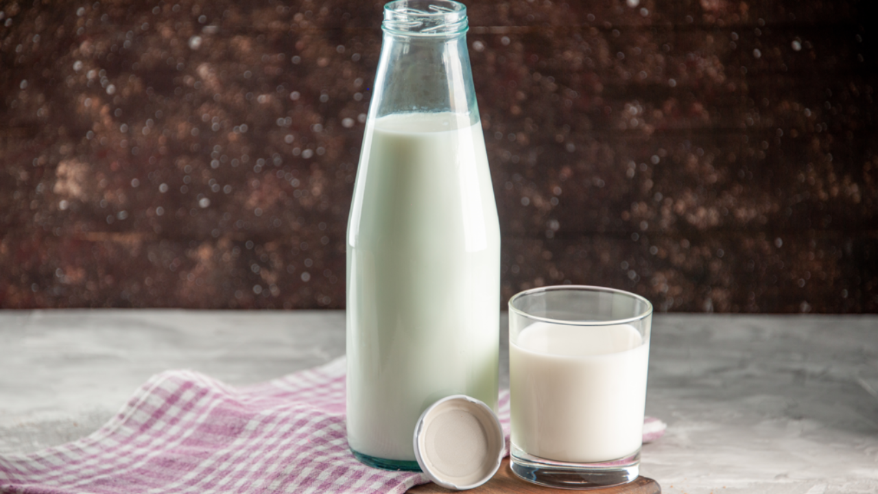 DIY Garlic Milk Recipe: An Instant Ayurvedic Solution To Get Relief ...