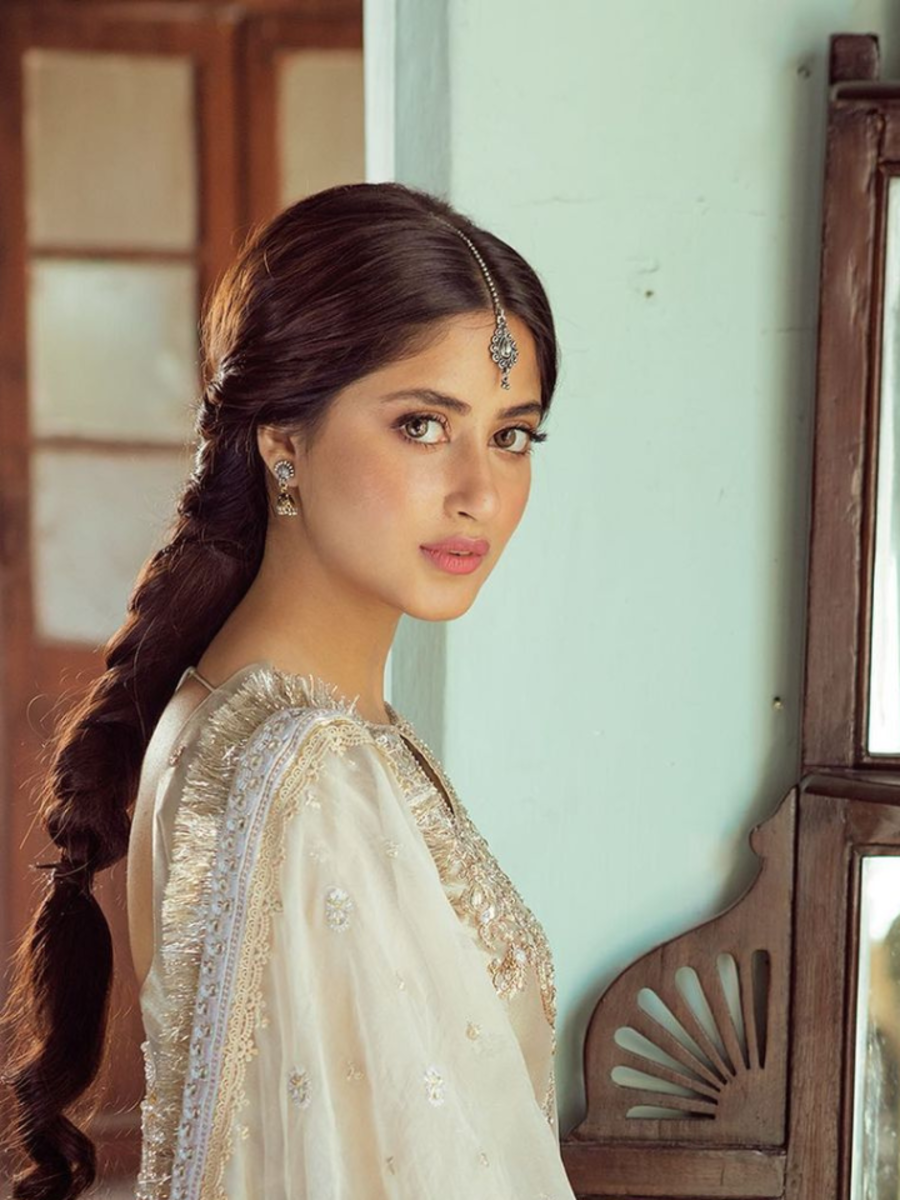 Eid 2023: Pakistani Actress Sajal Ali's Chaand Si Khoobsurati In Elegant Kurta Sets
