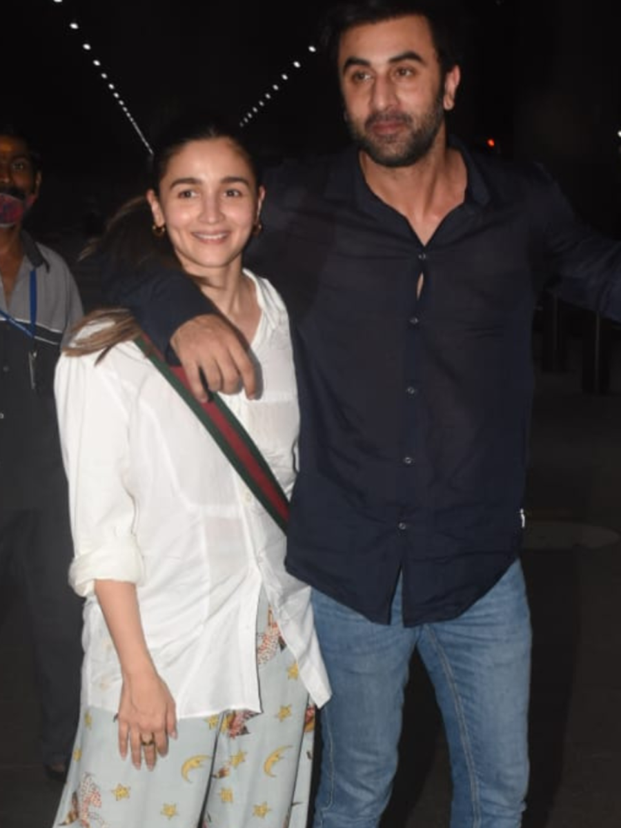 Worst Dressed Celebs Of The Week: Alia And More Whose Fits Are Too ...