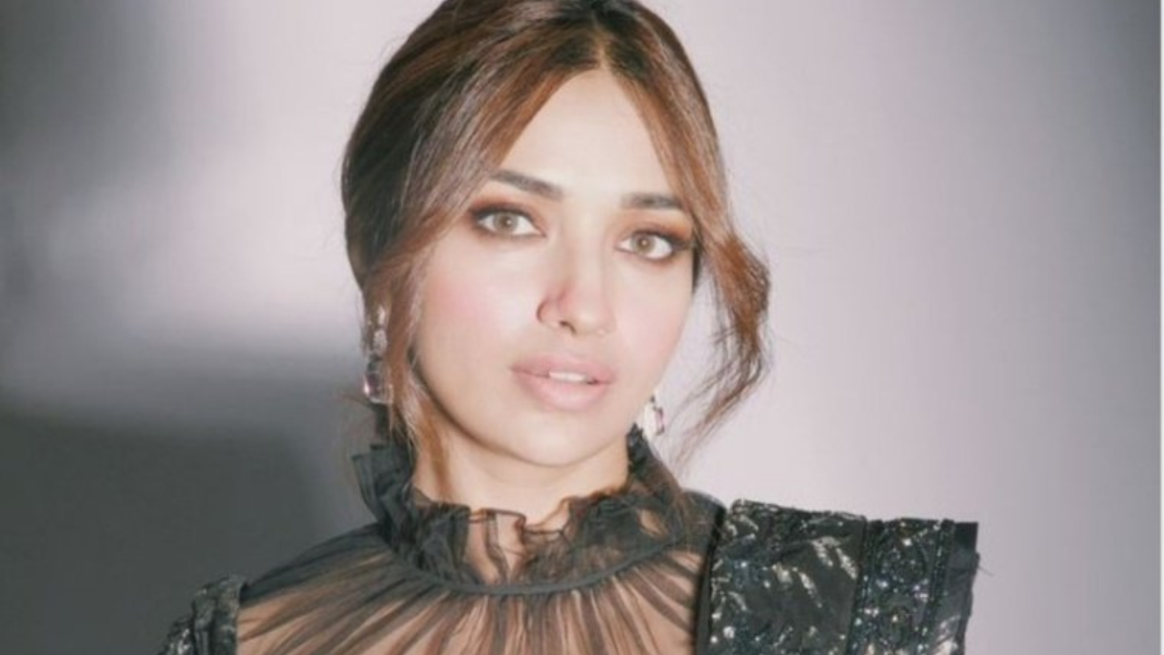 Bigg Boss OTT 2! Jiya Shankar RECALLS Being In Toxic, Obsessive ...