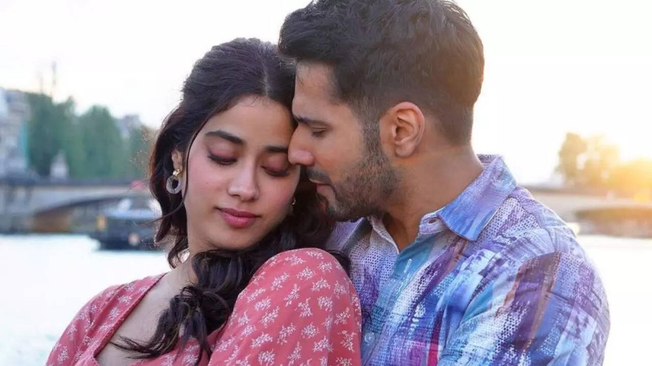 Varun Dhawan, Janhvi Kapoor Announce Bawaal Teaser Release Date With Romantic Pic, Bollywood ...