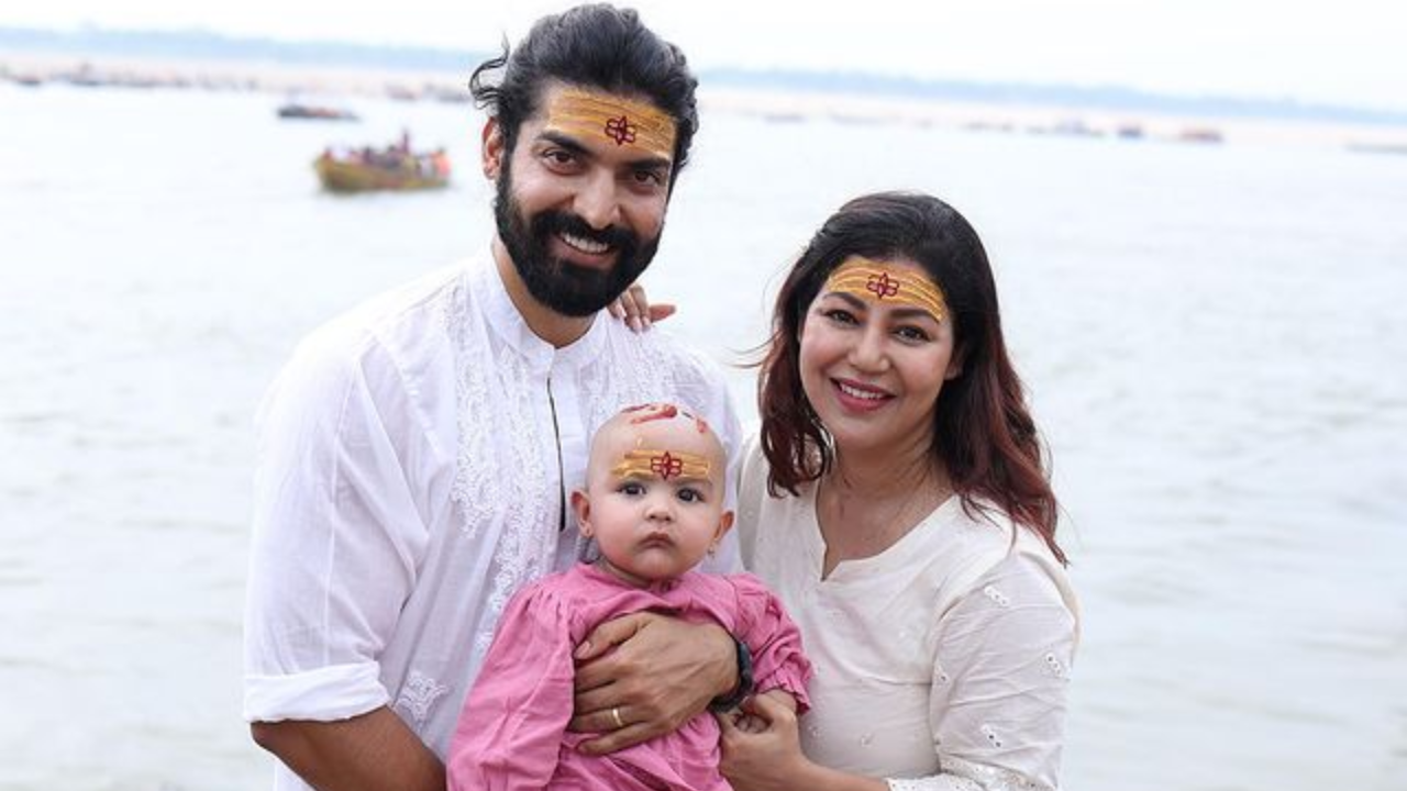 Gurmeet Choudhary, Debina Bonnerjee Visit Varanasi For Youngest ...