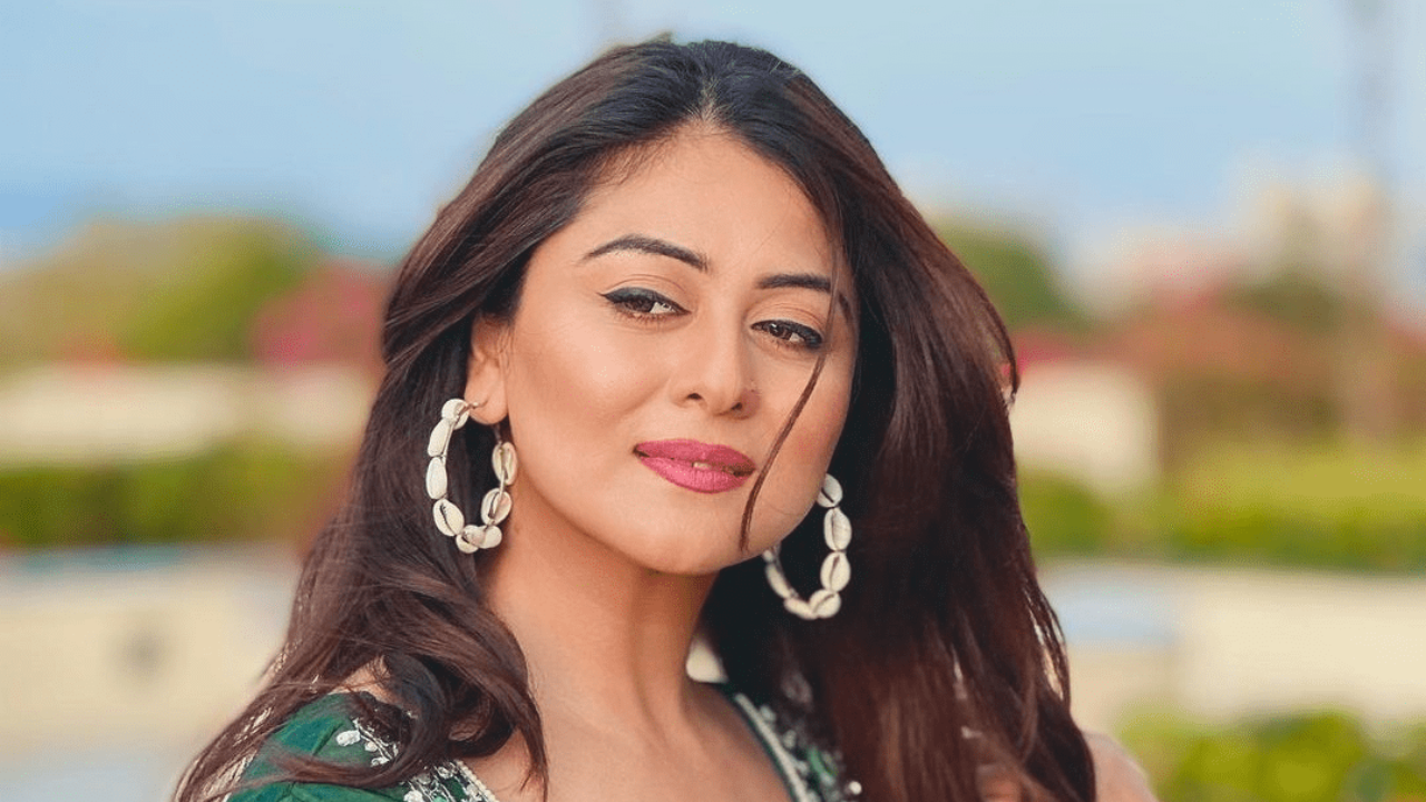 Bigg Boss OTT 2: Falaq Naaz Gives Up Family Photo To Nominate Bebika ...