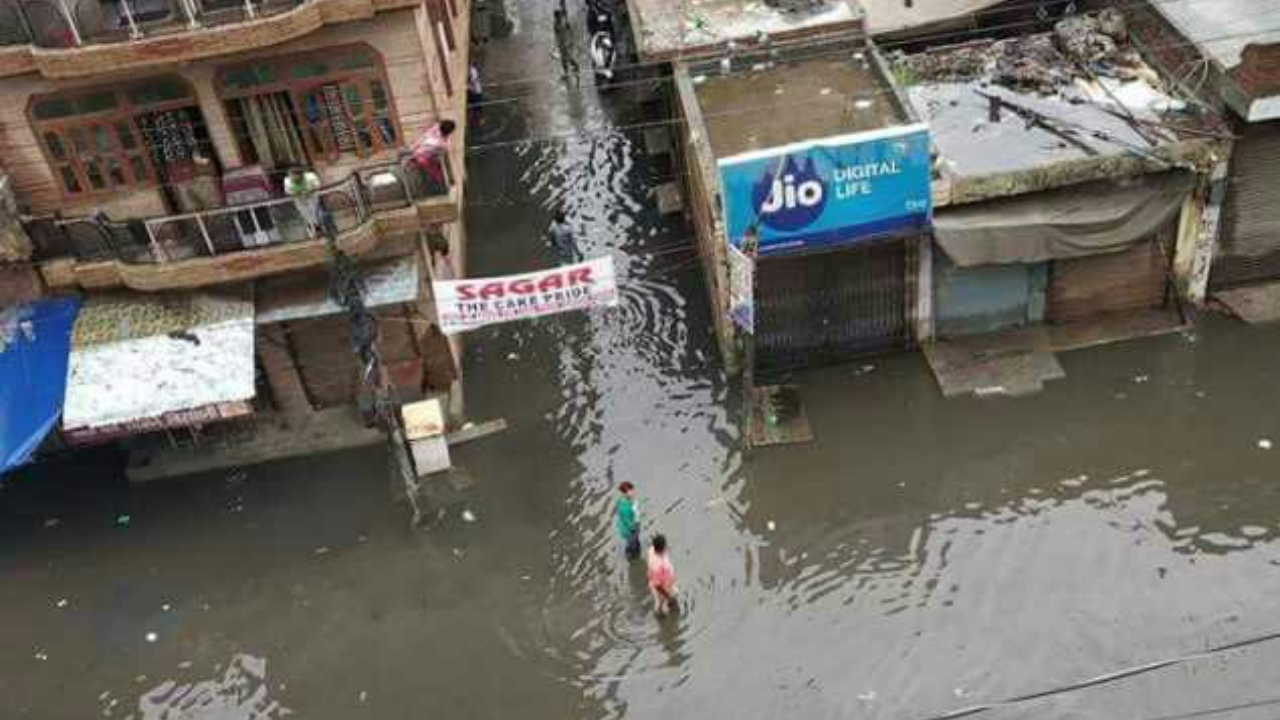 India: Assam, Odisha, Kerala, And Other Top Flood Prone Areas Of India, Travel News | Zoom TV