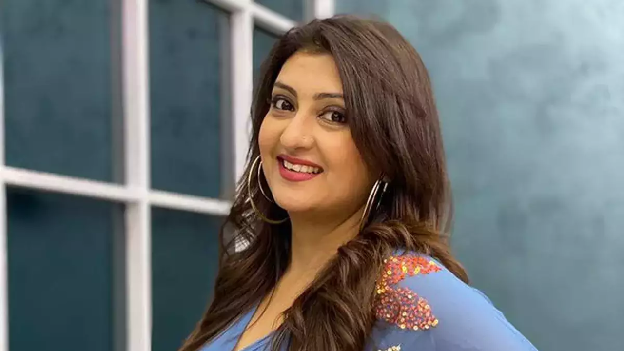 Juhi Parmar Walks Out Of Barbie Show With Daughter Within 15 Mins: What ...