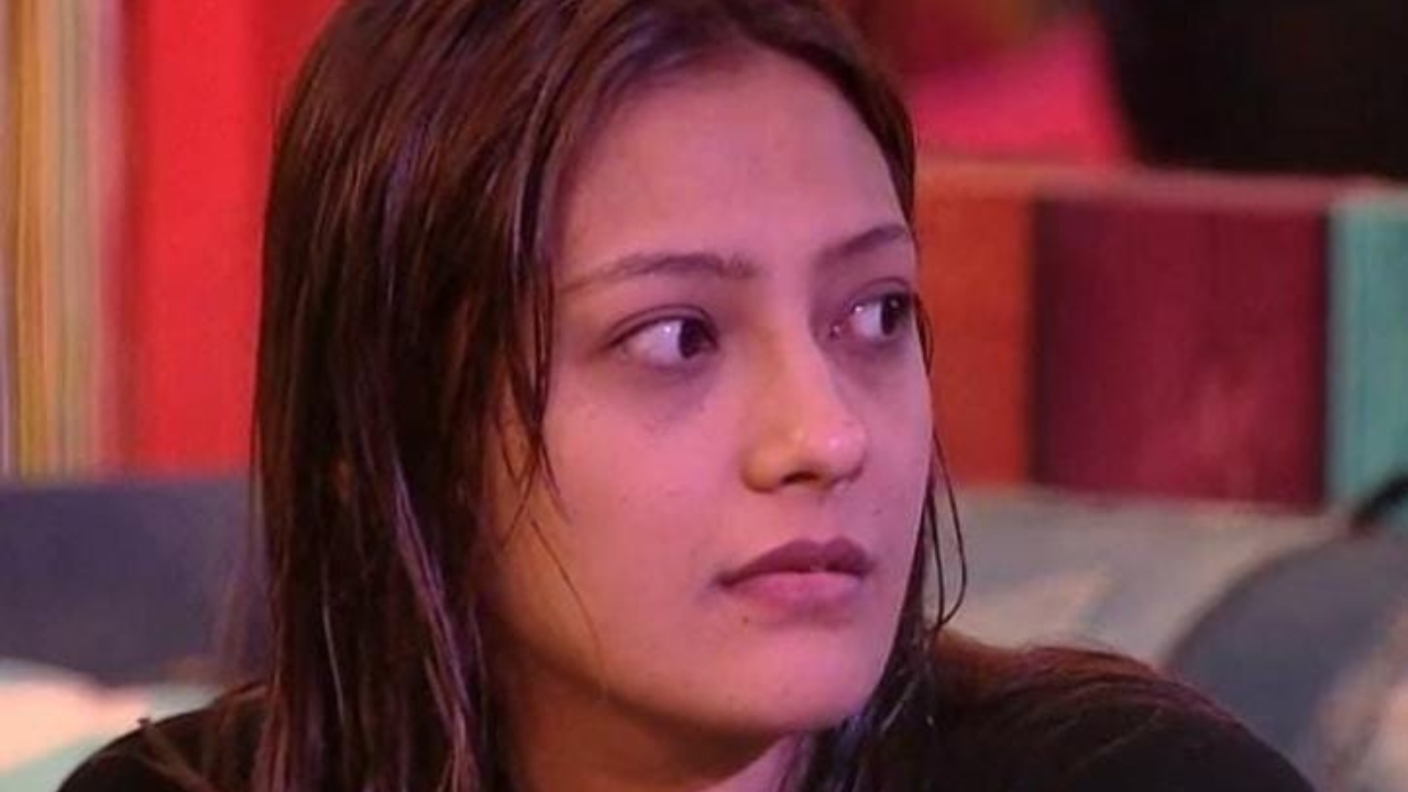 Salman Bigg Boss Ott 2 Weekend Ka Vaar Aashika Bhatia Gets Evicted