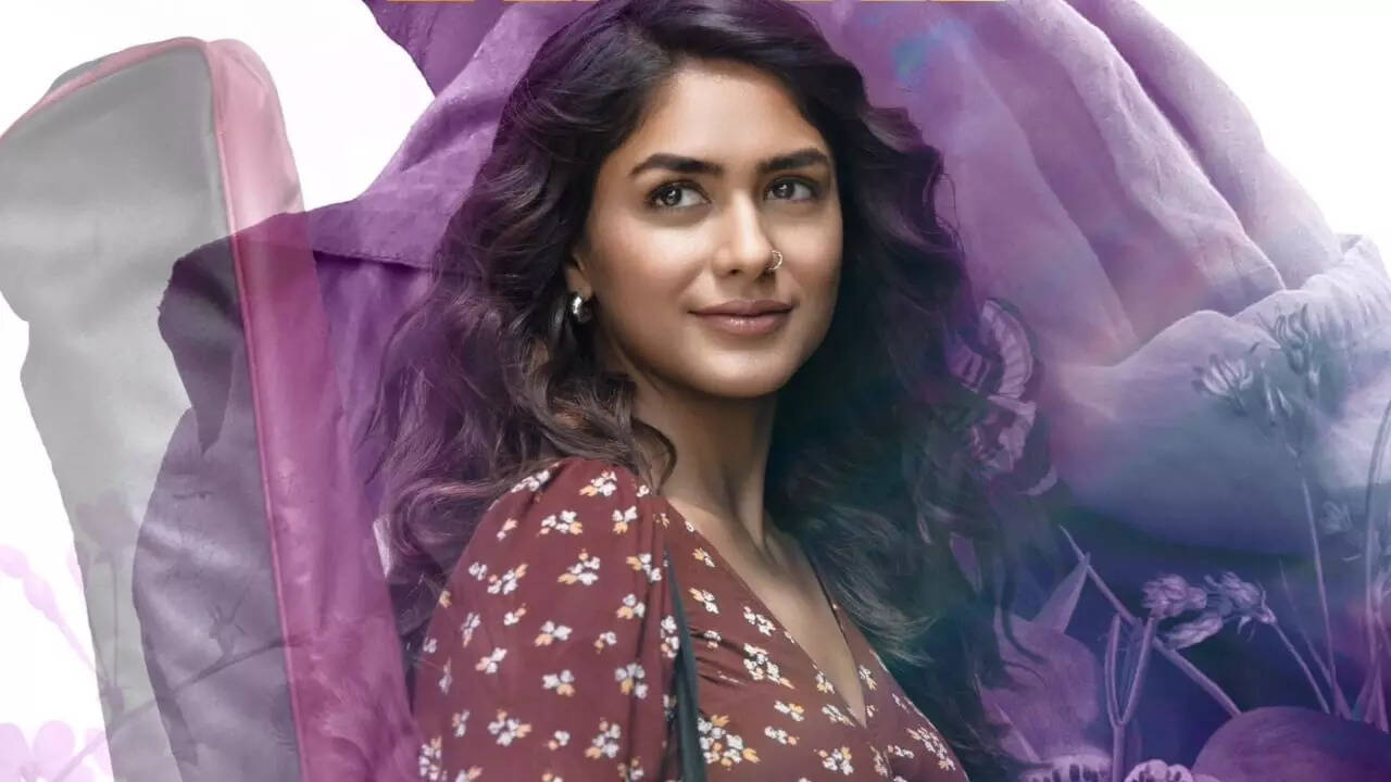 Mrunal Thakur's NEW Poster From Nani-Starrer Hi Nanna OUT On Birthday ...