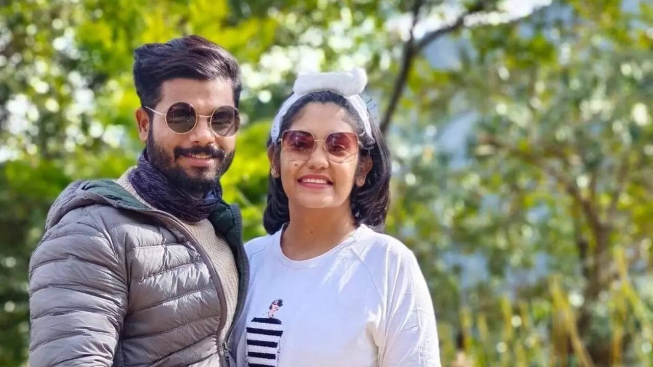 Bharathi Kannamma Actress Shruti Shanmuga's Husband Arvind Shekar ...