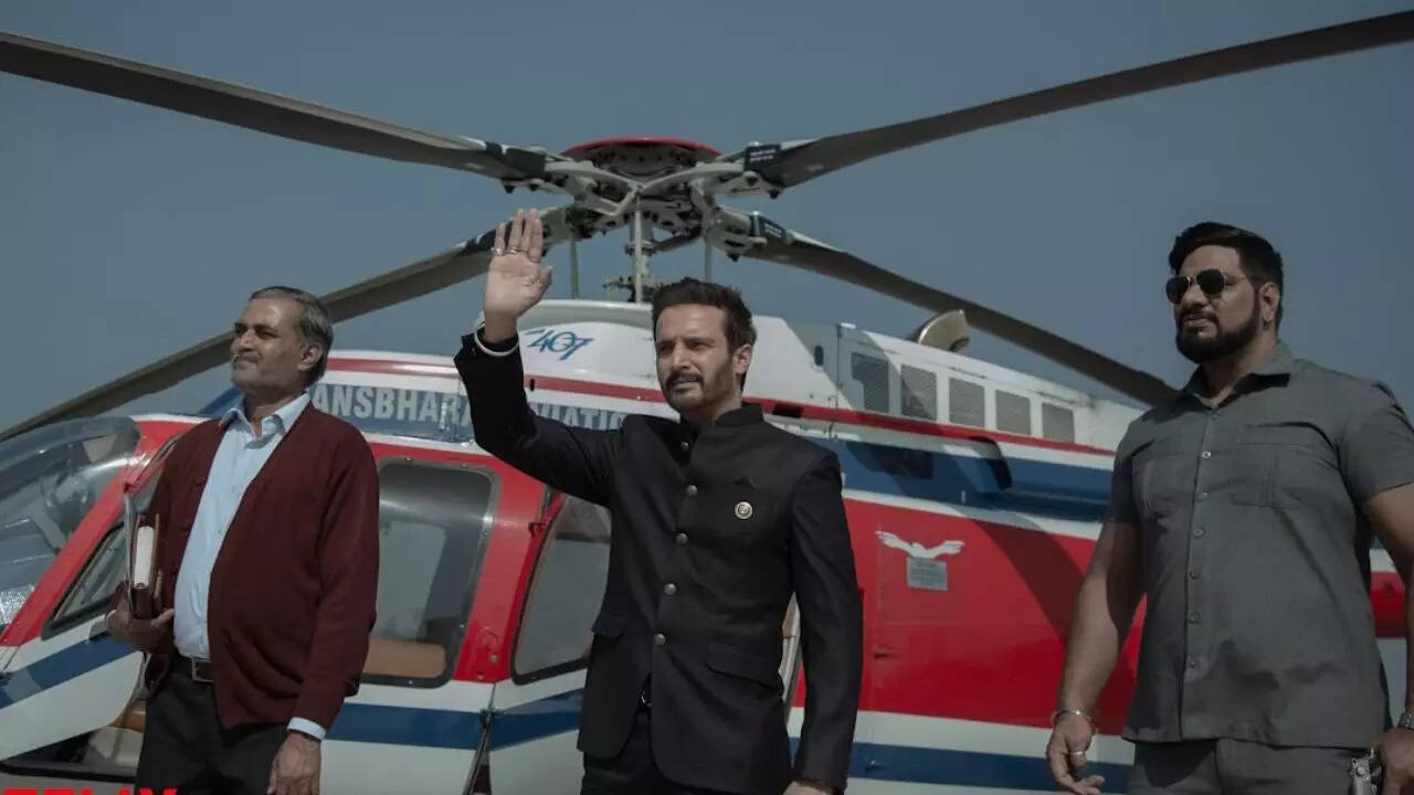 Choona Web Series Review: Jimmy Shergill, Aashim Gulati's Heist Comedy ...