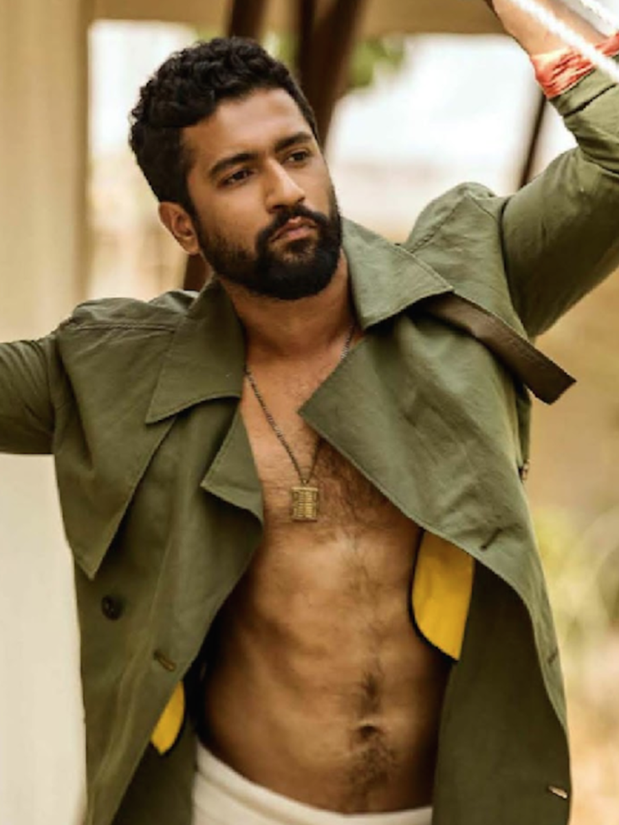 Vicky As 'Sutli Bomb', Tiger As 'Fuljhadi': B-Town Actors Turn Diwali ...