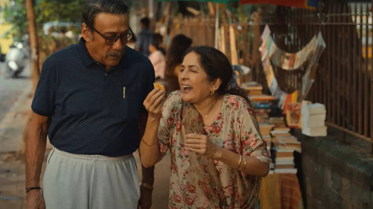 Mast Mein Rehne Ka Trailer: Jackie Shroff And Neena Gupta Are Strangers ...