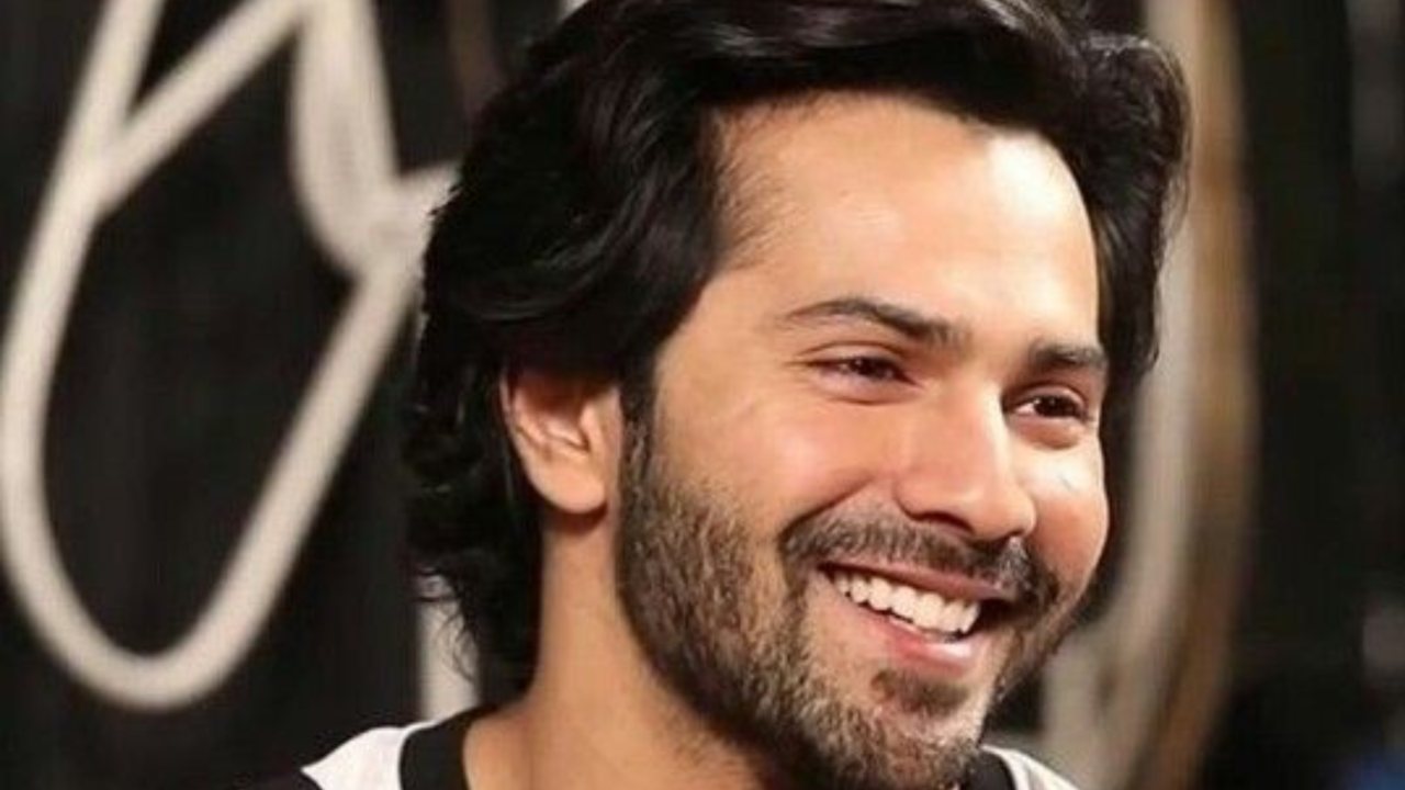 Varun Dhawan Suffers Leg Injury For 2nd Time On VD 18 Set: Banged It ...