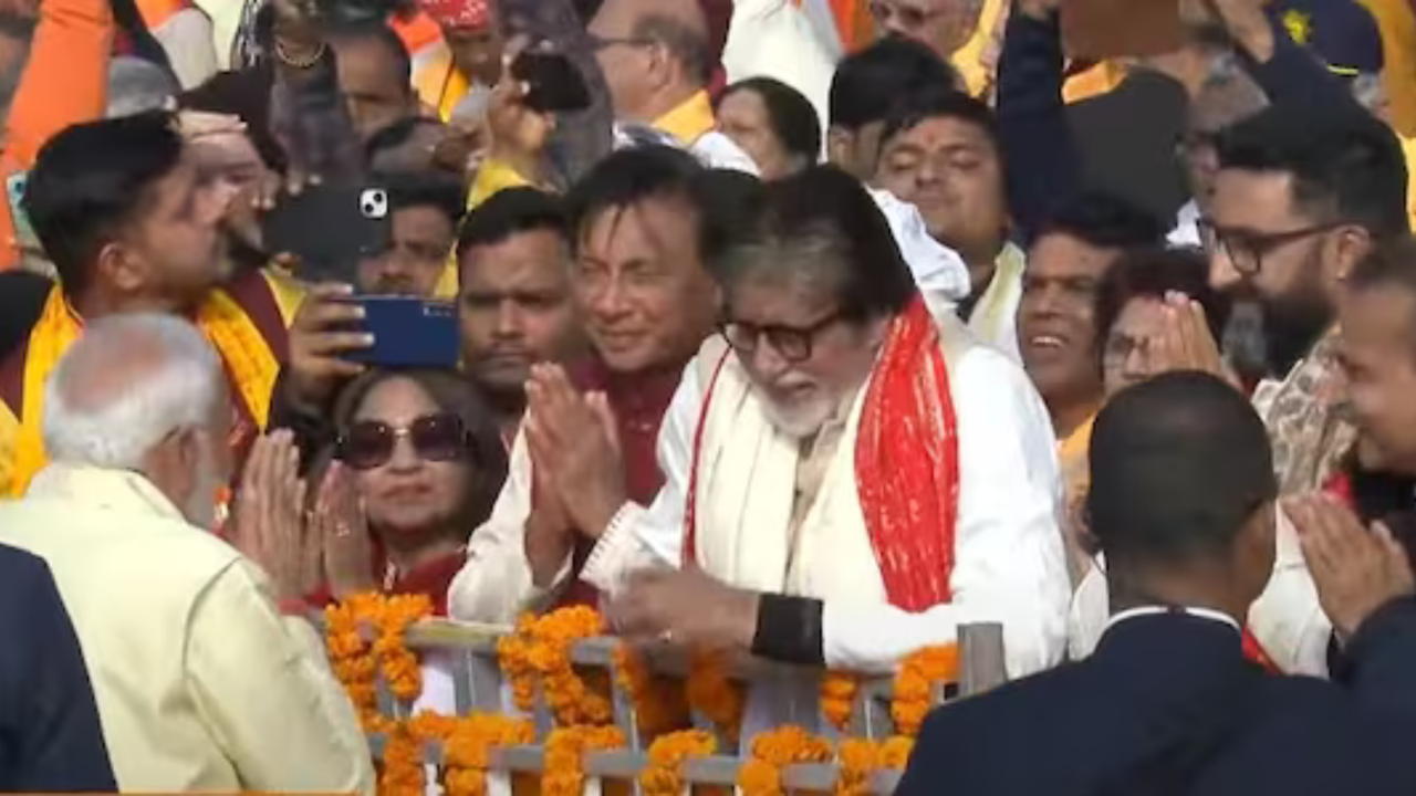 PM Narendra Modi Greets Amitabh Bachchan, Asks About His Hand Surgery ...