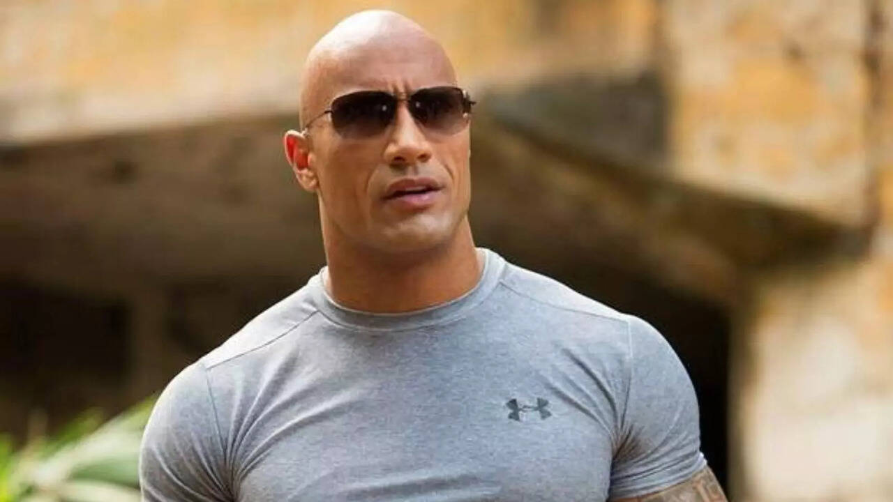 Dwayne Johnson: The Rock Denounces False Claims of Being Booed On Stage ...