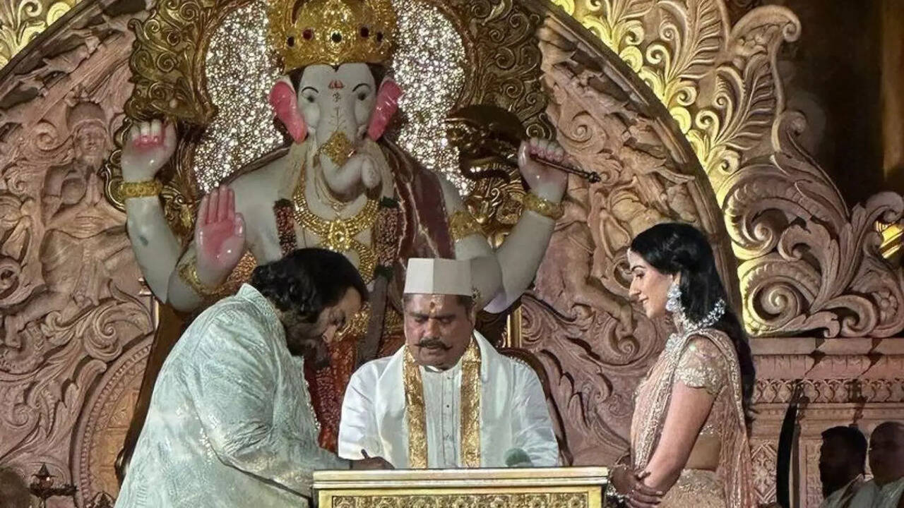 Anant Ambani, Radhika Merchant's 'Hastakshar' Ceremony Was Nothing Less ...