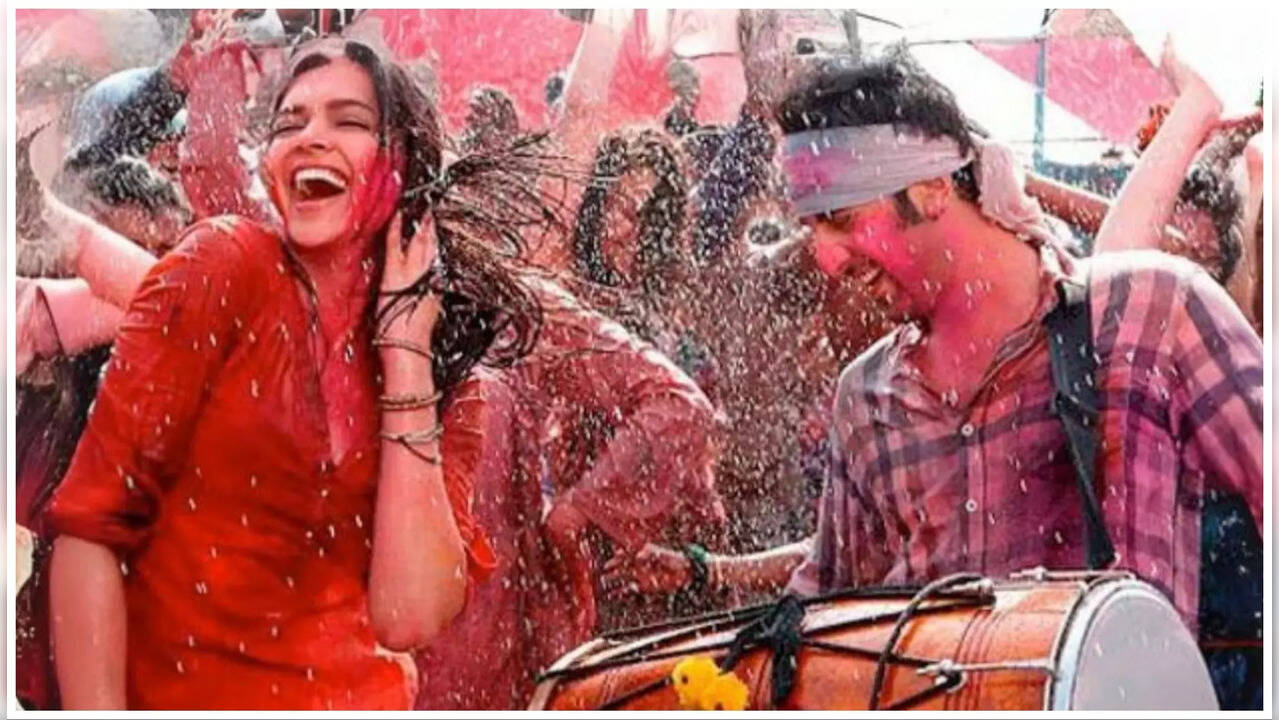 Deepika Padukone's Holi colors: From Balm Pichkari to shameless colors ...