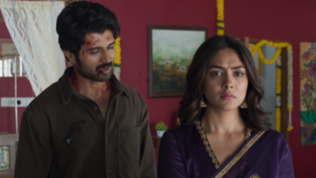 Family Star Review: Vijay Deverakonda, Mrunal Thakur Film Receives Mixed Reviews, South News ...