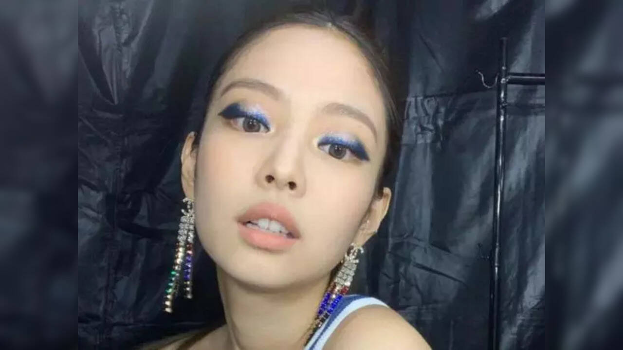 Every time BLACKPINK's Jennie floored us with her trendy eye makeup ...