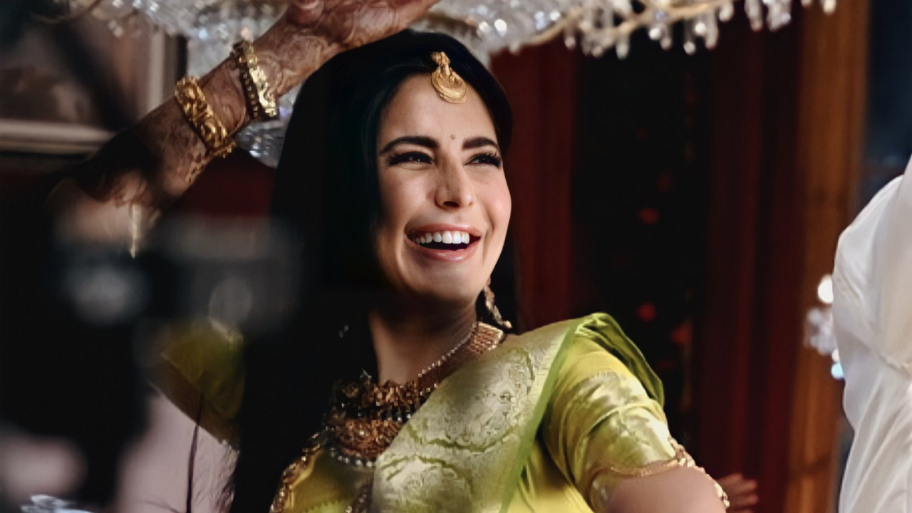 Katrina Kaif's viral photos in green saree are from her mehendi ...
