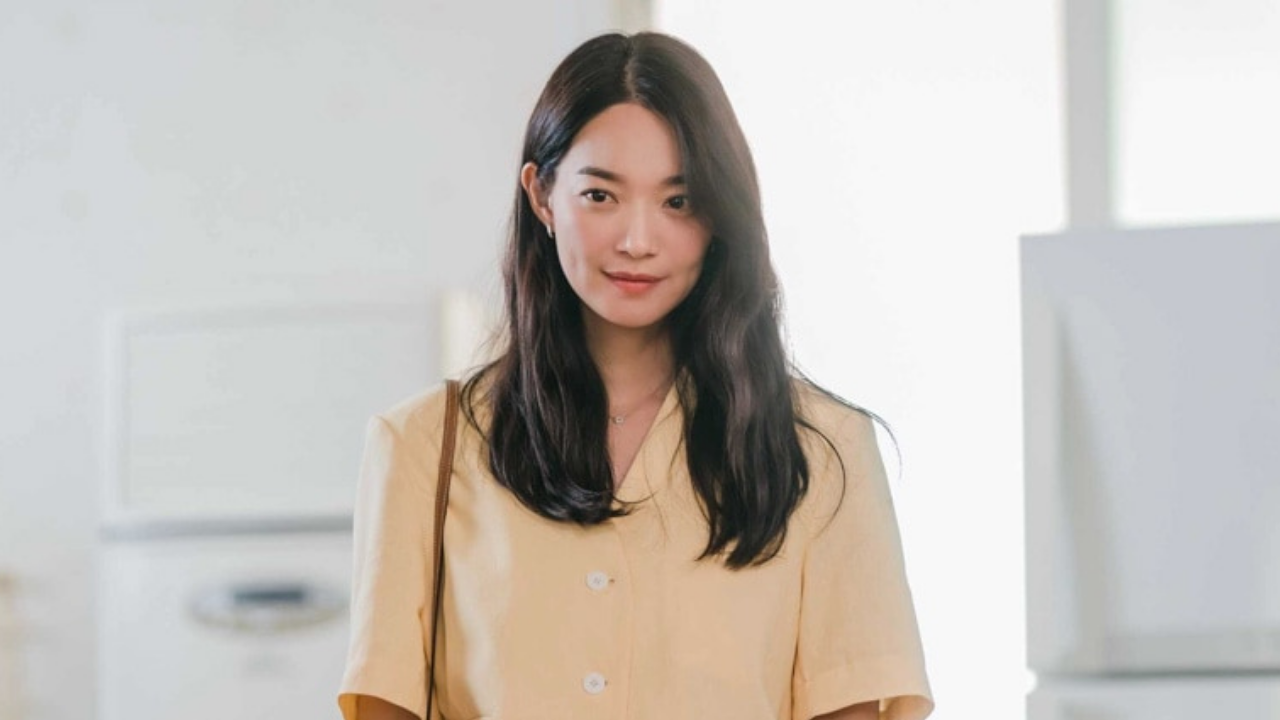 Hometown Cha-Cha-Cha star Shin Min Ah wins hearts; donates 300 million ...