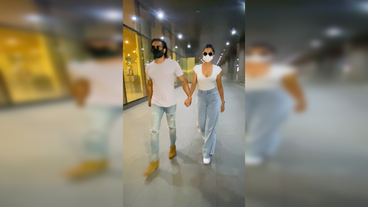 Photos of the Day: Ranveer-Deepika's airport look, Shanaya Kapoor's ...