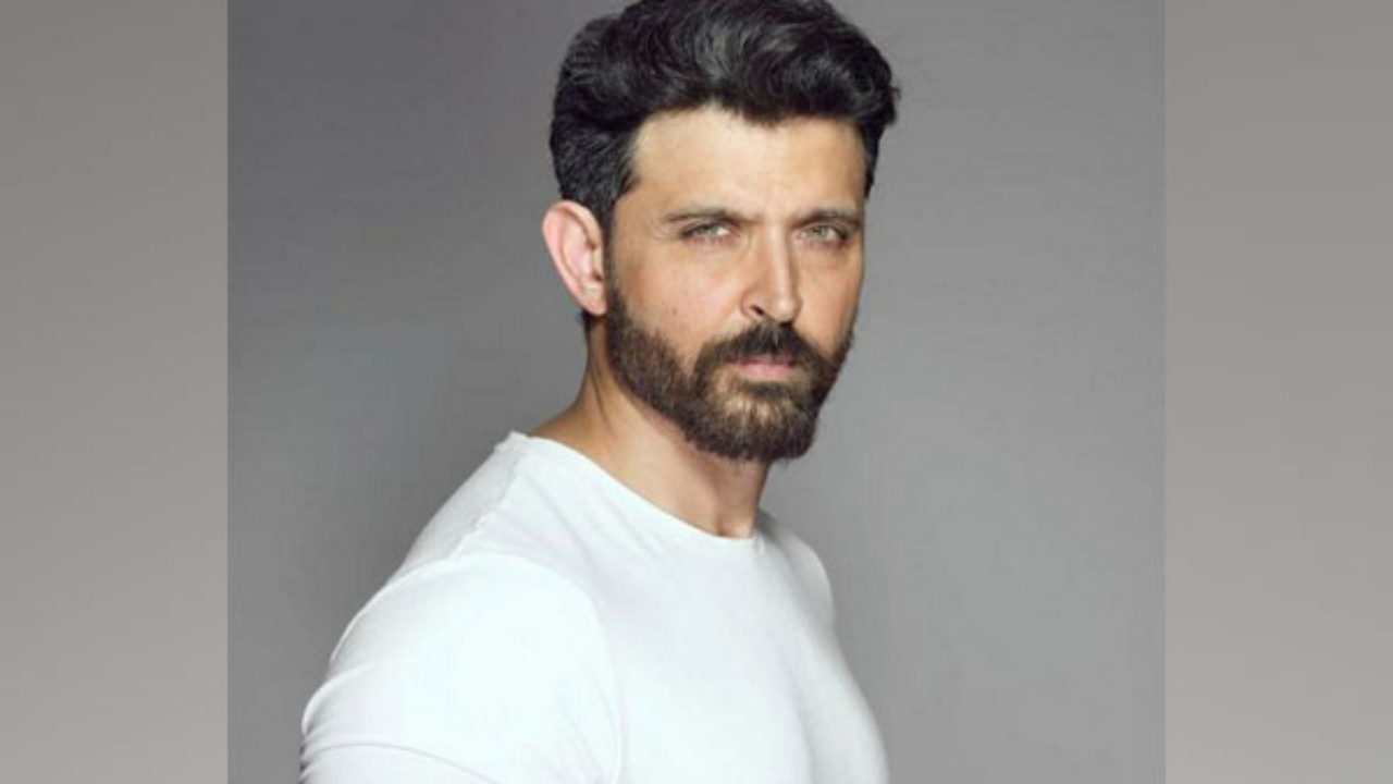 Hrithik Roshan remembers late Rishi Kapoor as Agneepath clocks 10 years ...