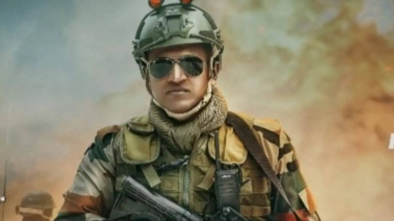 Late Kannada superstar Puneeth Rajkumar's last film James' poster ...